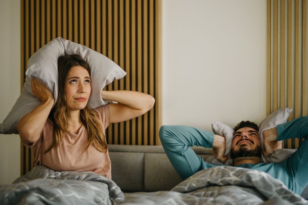 How to Politely Ask Your Neighbor to Clean Up Their Yard - Home Cadet